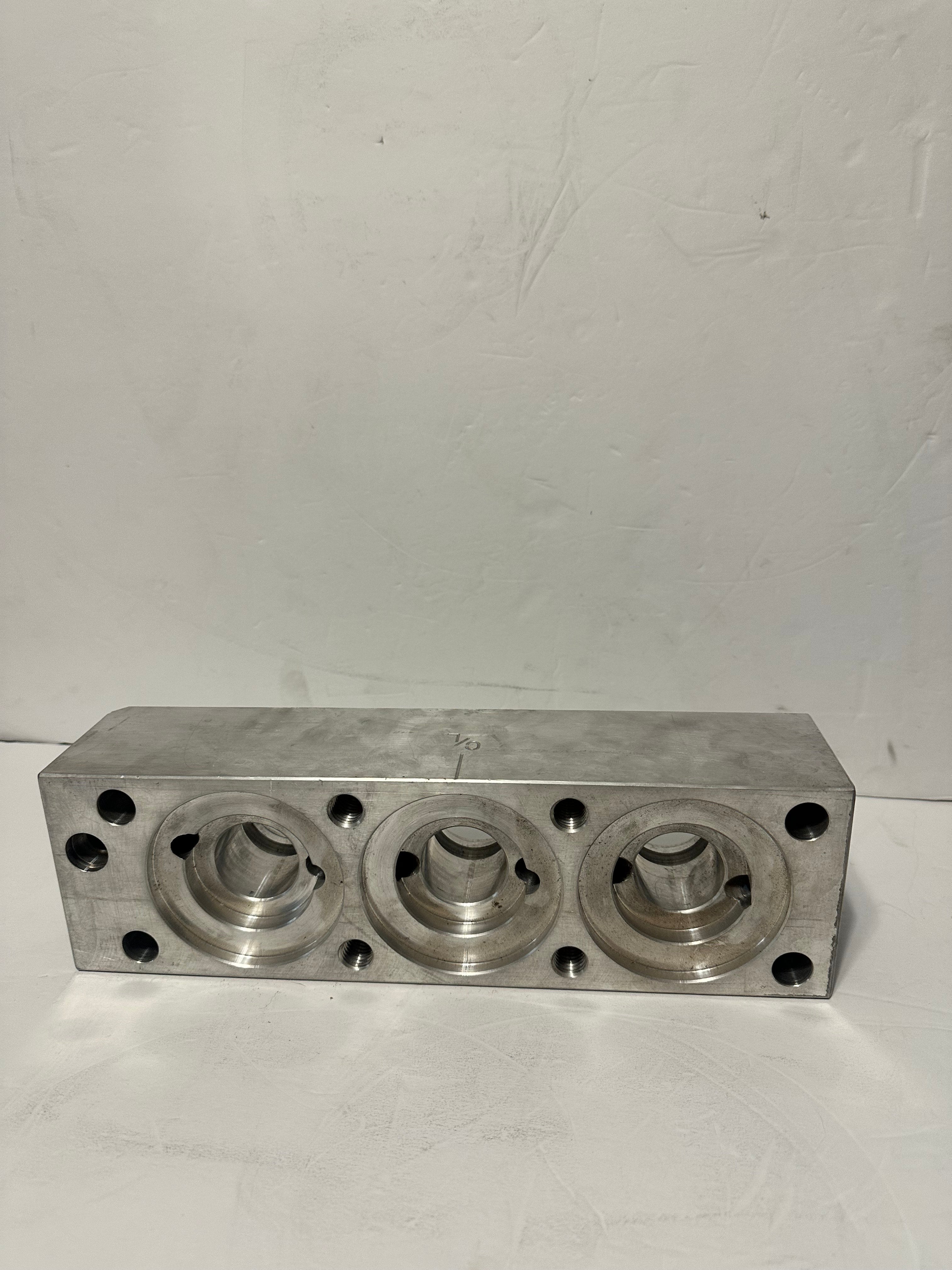 Hallco Head Manifold – California Live Floors Inc.